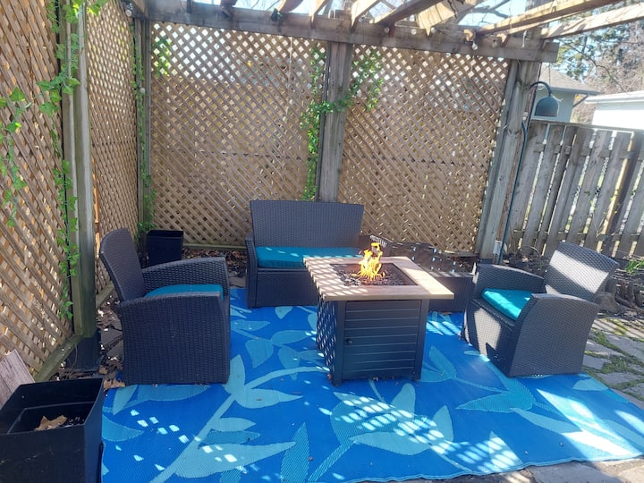 Chaleureuse Maison A 10 Min De Montréal Avec Foyer - Longueuil