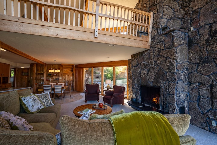 Waterfall House - Canyon Views, Private Waterfall - Idaho (State)