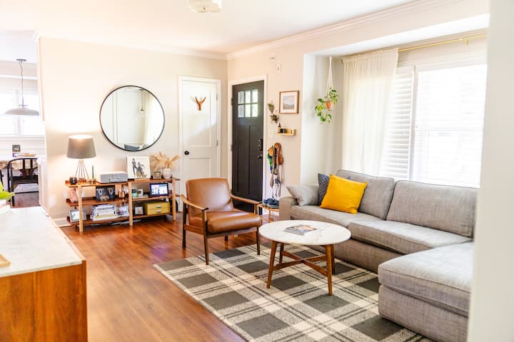 3 Br Walkable South End Stay | Dog Friendly + Cozy - Charlotte, NC
