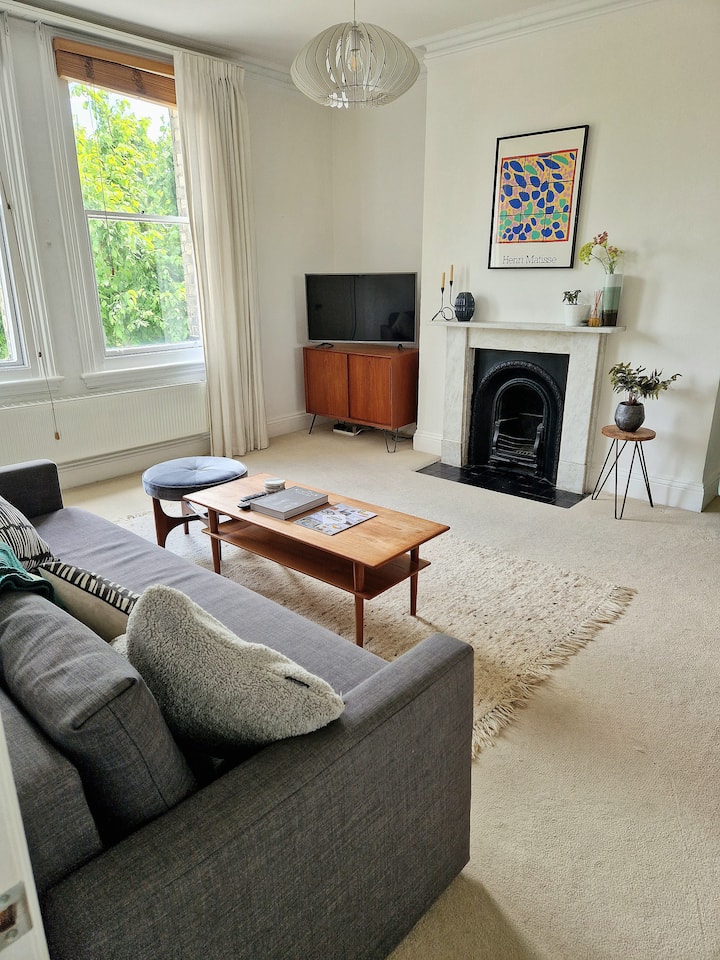 Beautifully Designed 2bd Apartment In Central Hove - Brighton