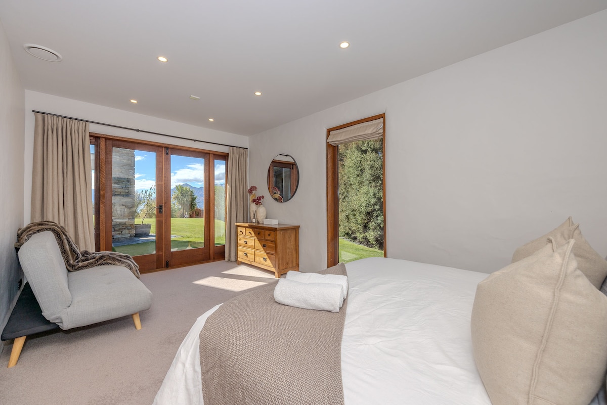 Lake Hawea View - Houses for Rent in Wanaka, Otago, New Zealand - Airbnb