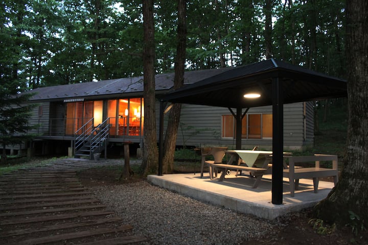 2000坪の自然に囲まれたリゾートコテージ「森のテーブル」 - Gunma