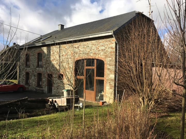 Ruim Vakantiehuis In De Ardennen - Paliseul