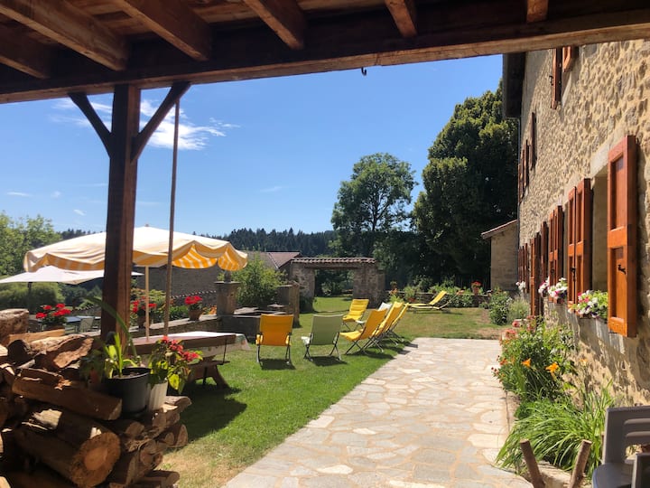 Très Jolie Ferme, 15 Lits, 8 Ch. , Calme, Confort - Puy-de-Dôme