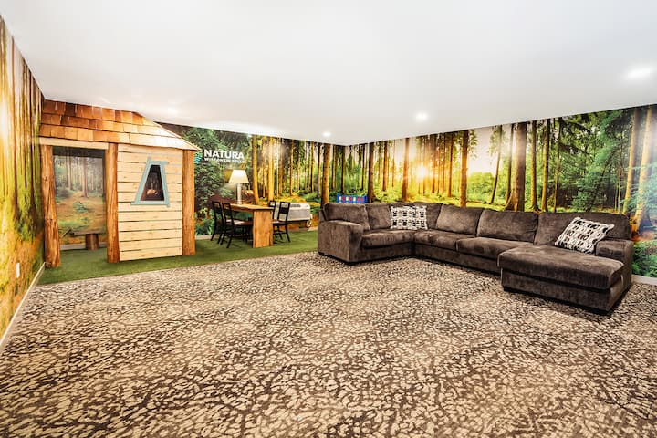 Water Tower Retreat Home #Lagoon & Zoo Included - Wisconsin Dells, WI