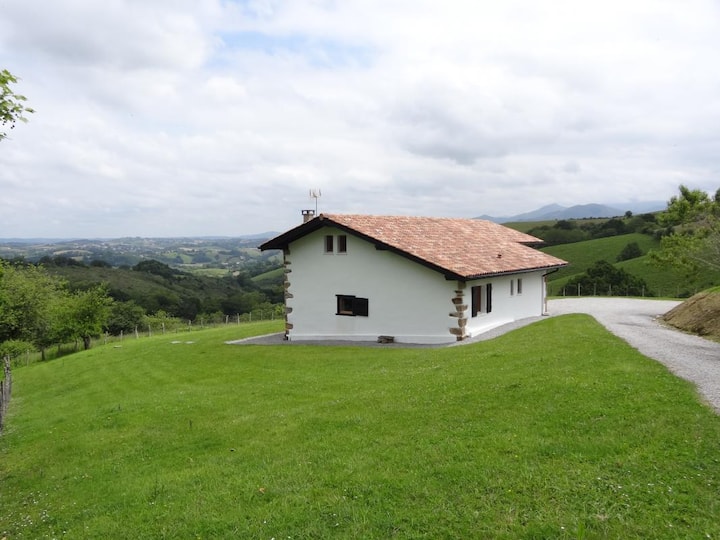 Maison Sur Les Hauteurs Vue Sublime - Sare