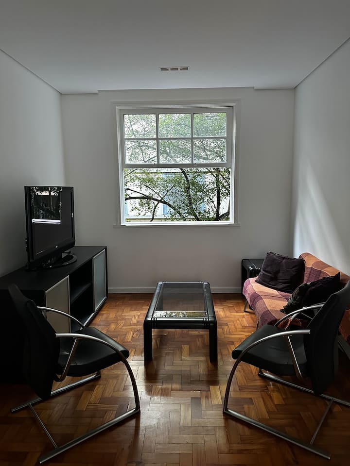 Cosy Renovated 2 Bd In Bh - Belo Horizonte