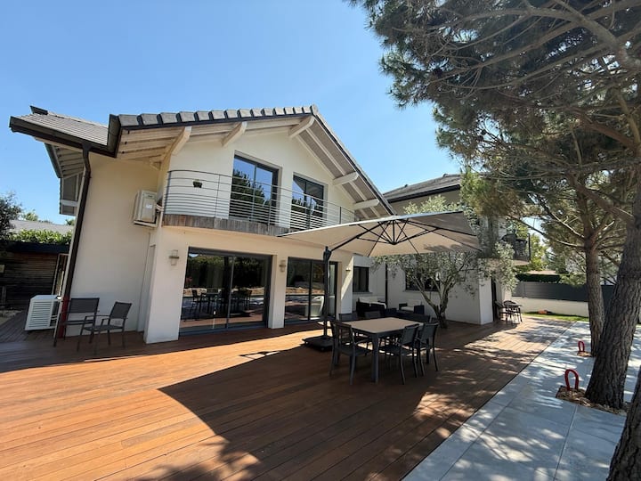 Villa De 4 Chambres Avec Piscine Près De Genève - Annemasse