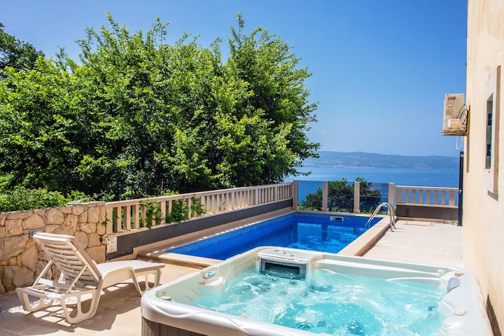 Beautiful Apartment With Pool And Jacuzzi! - Omiš