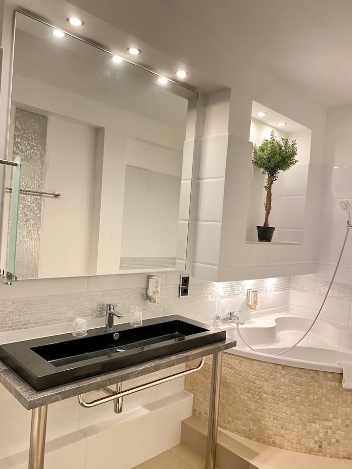 Top Angebot! Neu Renoviert, Möbliert - Berlín