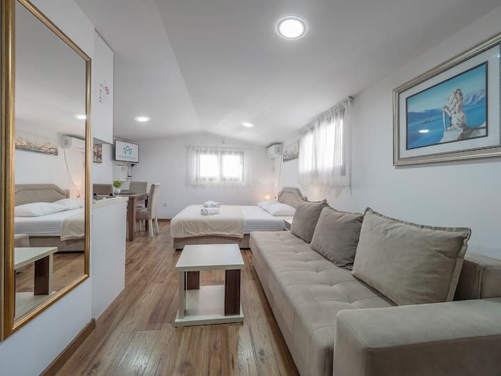 Apartments Mary- King Studio With Sofa Bed - 부드바