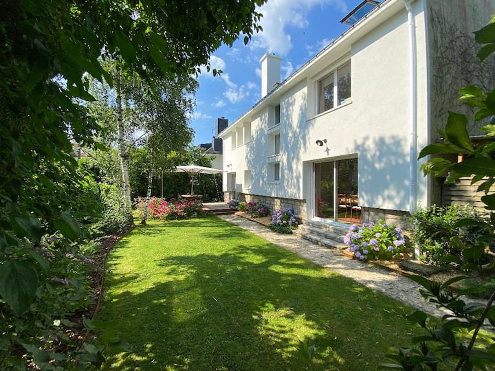 Vannes Centre • Maison Familiale • Dispo Sem. Pro. - Vannes