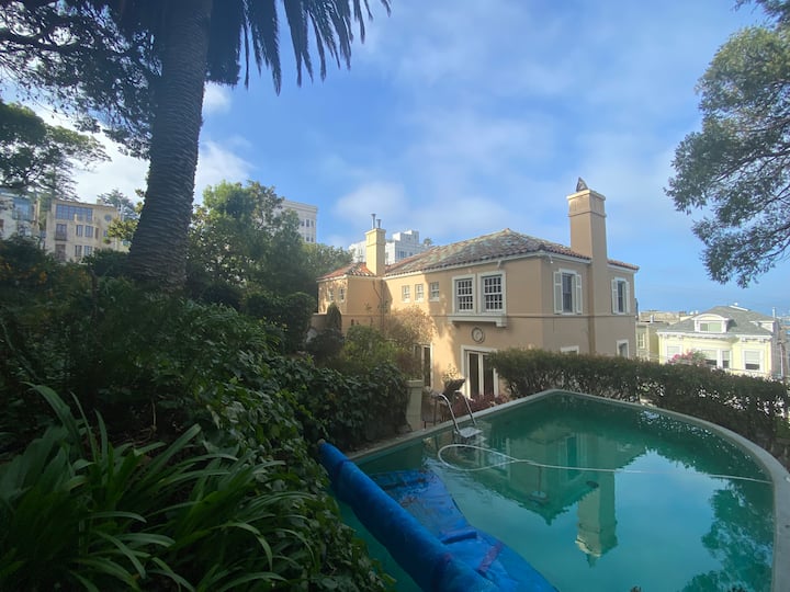 Russian Hill, Entire Villa,
3br, 3ba, Garden, Pool - San Francisco, CA