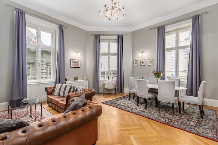 Grand Victorian Residence - 3br, Spacious, Central - Budapest