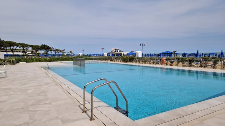 App 6 Persone Sul Mare Spiaggia Privata - Lido di Jesolo