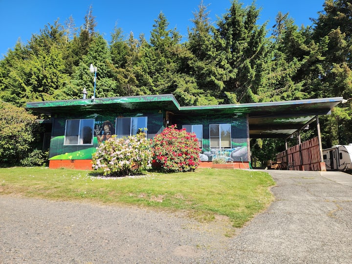 Spacious Suite On The Coast  A - Coos Bay, OR