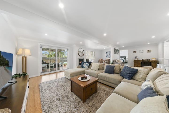 Georgie’s Hunter Valley Home * Fire/pool/ Netflix - Cessnock