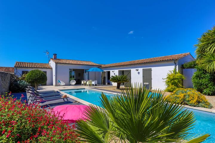Belle Villa Avec Piscine Chauffée Et Parking - Île de Ré