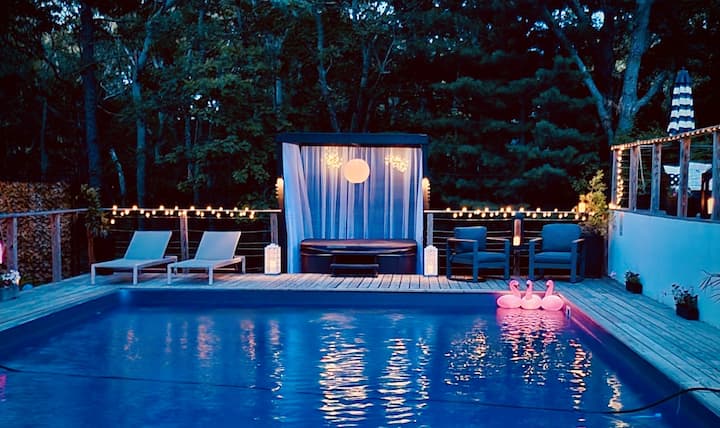 Fall In Eh Nw Contemporary-hot Tub, Firepit, & Fp! - East Hampton, NY