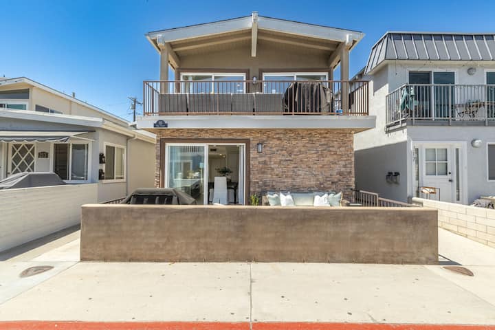 Newport Beach 3 Bedroom 2 Bath 1 Block From Beach. - Newport Beach, CA