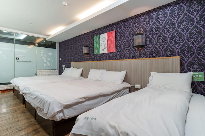 「愛河日央」團體訂房｜超值五人房｜家庭房有窗含浴缸（近鹽埕埔捷運站、愛河、駁二） - Kaohsiung City