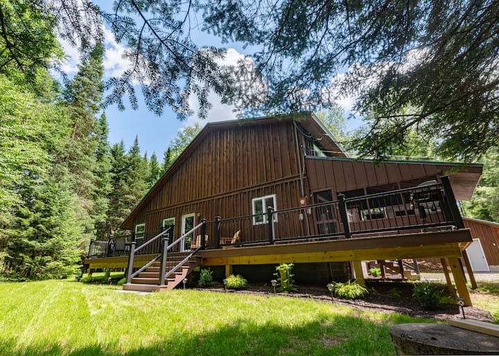 Woodgate Retreat - Adirondack Mountains
