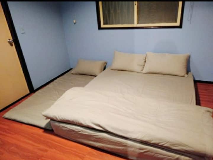 【台南老屋民宿】 二樓5-7位包層 (請看這裡)。近安平、近五條港文化、近神農街~ - Tainan City