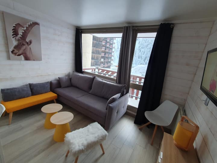 T4 Rénové Skis Aux Pieds, Balcon, Piscine Chauffée - Belle Plagne