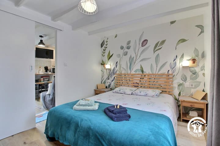 Le Tigîte B&b: Entrée Privée/petit-dej/queen Size - Redon