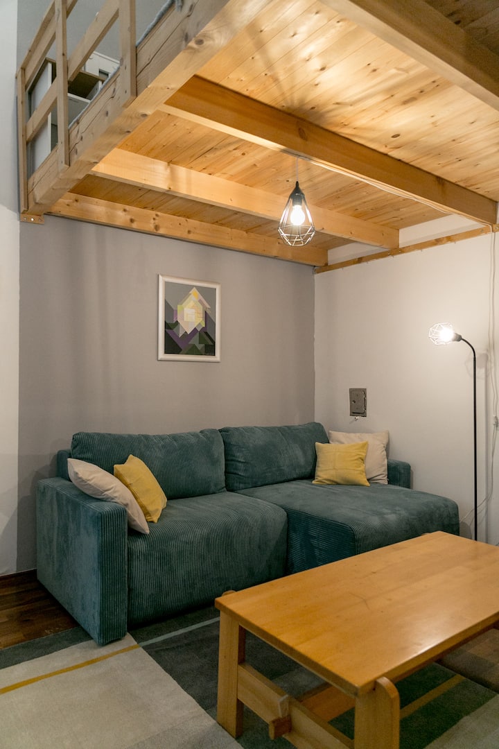 Hollófészek - Budapest