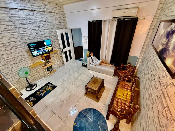 Axon Cozy Modern House #B Near The Walking Street - Mabalacat