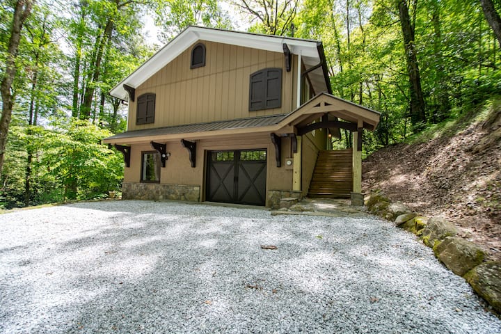 Highlands In Town, Mountain Paradise ! - Highlands, NC