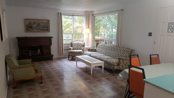 Sandbanks, Prince Edward County- 3 Bedroom Cottage - Prince Edward
