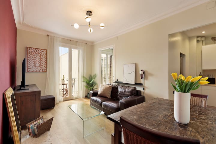 3br Apartment In Central Barcelona - Barcelona