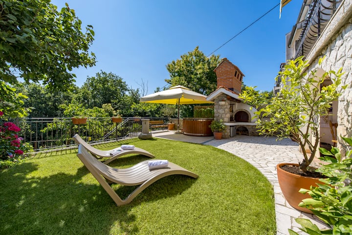 App Laura Lovran Opatija Private "P" Hot Tub 80 M2 - Lovran