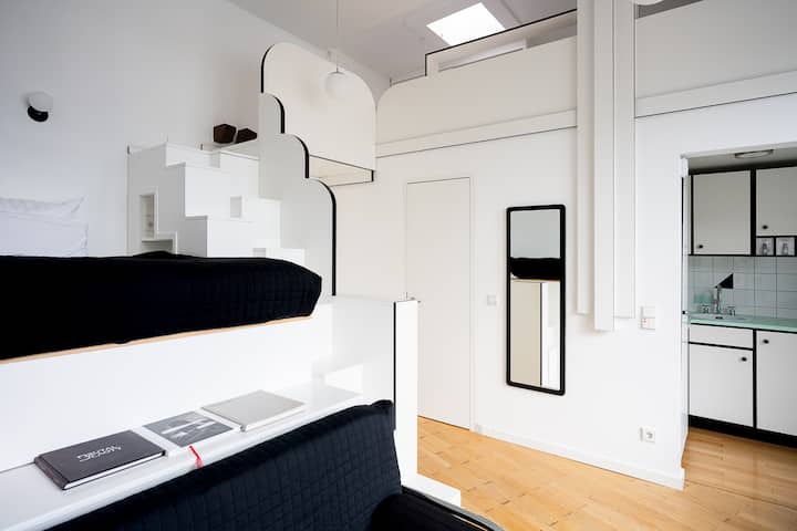 Bauhaus Inspired Penthouse Studio - Berlín