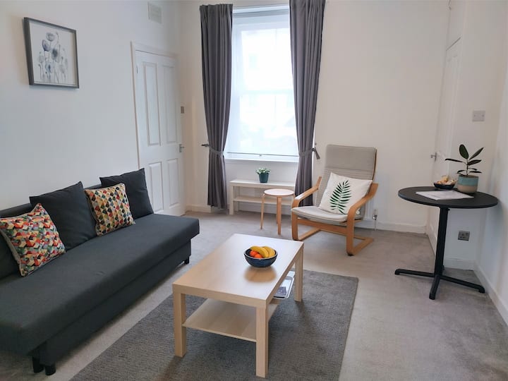 W/ Bike Storage - 2 Flats 47&49 Tweed Valley Lets - Peebles