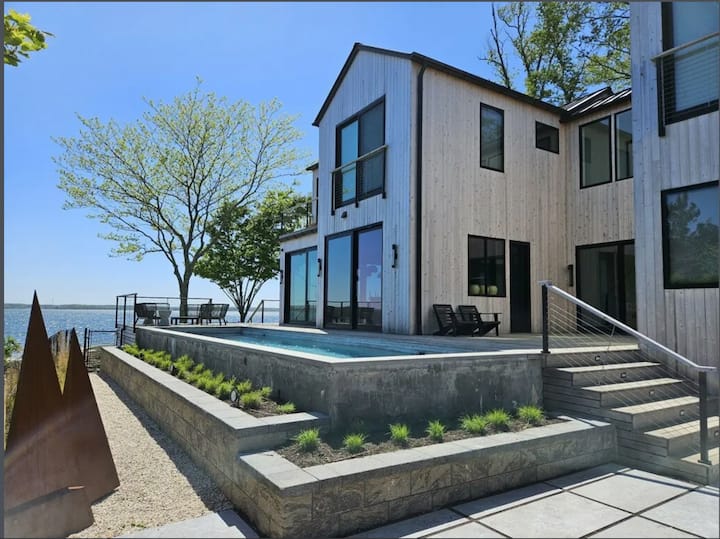 Modern Zen Beach Oasis With Pool In Jamesport Bay. - The Hamptons, NY