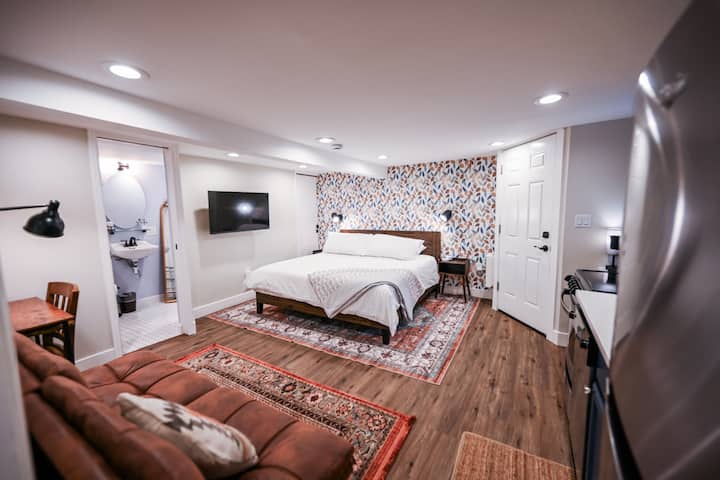 Private Basement Studio - Near Wash Park - Denver
