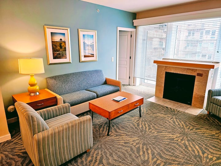 2 Bedroom Seaside Suite @Oceanfront Resort W/pool - Seaside, OR