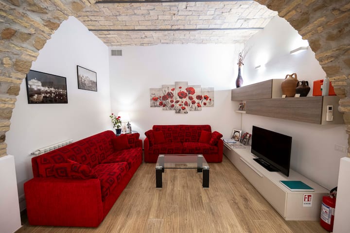 Arco Al Colosseo - Rome