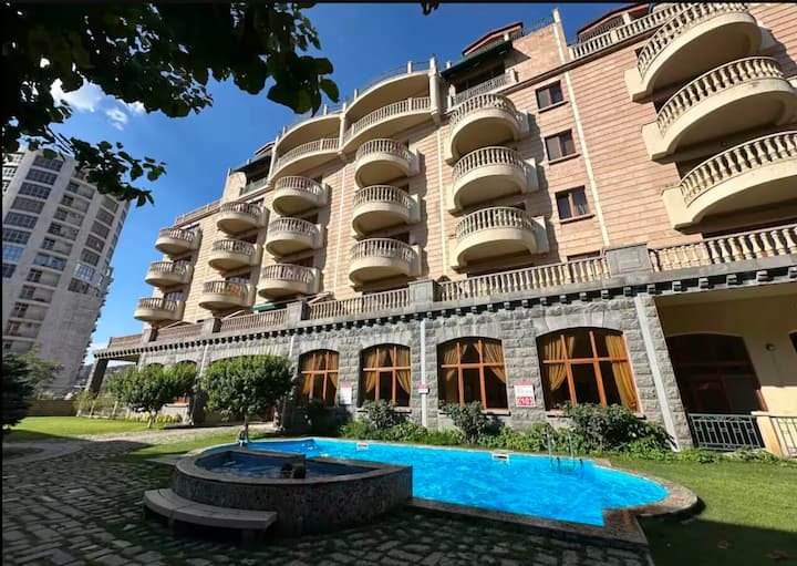 Cozy Cascade Apartment With A Pool & Garden - Yerevan