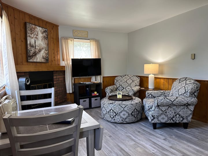 Cozy South Duplex @Ephraim Beach (Adults Only) - Pebble Beach, Sister Bay