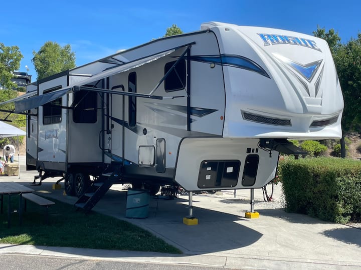 Spacious 2020 Rogue - A Luxury Home On Wheels! - Santa Maria, CA