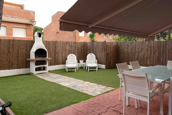 Amplia Casa Cerca De La Playa - Reus