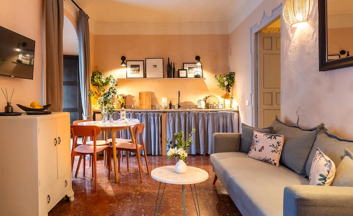 Stylish Ronda Flat In 18 C House With Shared Pool - 龍達