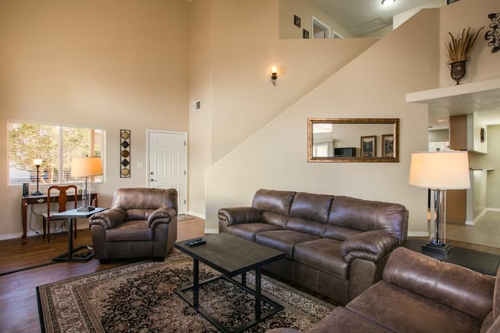 Northeast Heights! Spa/golf/casino/dog Park/hiking - Rio Rancho, NM