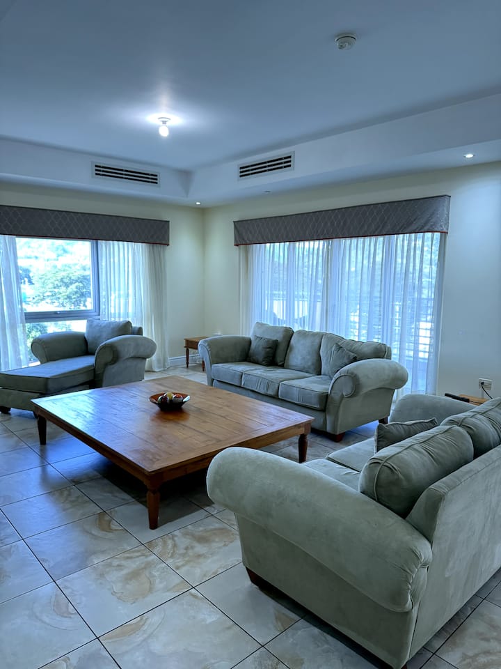 Comfy 3br Condo • Family • Getaway • Cozy • Secure - Port of Spain