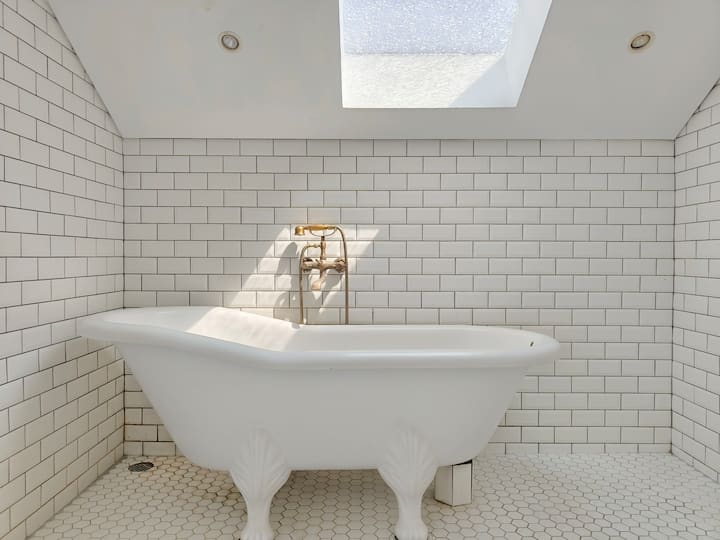 Designer Stay Bandung • Bathtub, Patio & Starlight - 萬隆