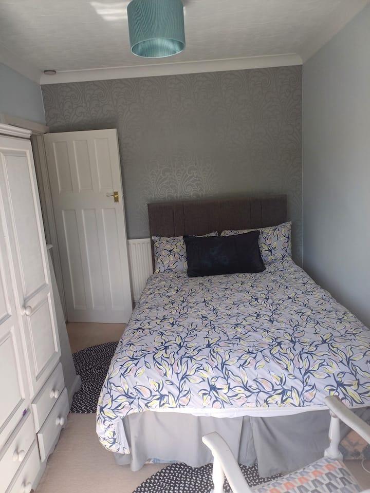 Private Dble Bedroom ( Inc Continental Breakfast) - Bournemouth